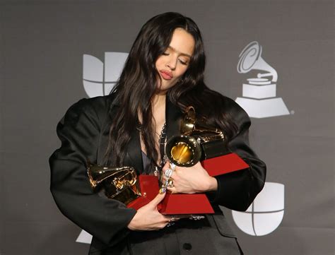 Latin Grammys 2019 Amid Reggaeton Snubs Rosalía Makes History Los