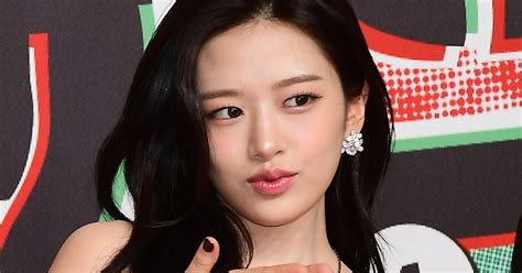 아이브 안유진 우아한 블랙스완[ten포토]