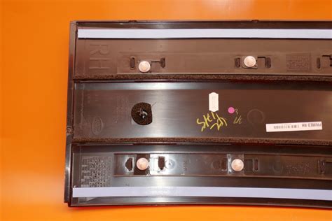 Range Rover Hse Door Molding Louver Right 2013 2014 2015 2016 2017