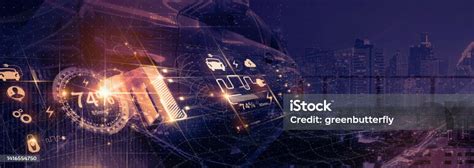 이중 노출 전기 자동차 Ev 자동차 전원 케이블 Wirh 펌프 플러그 가상 현대 기술 Ui 제어 정보 디스플레이 혁신 대안 지속 가능한 에코 에너지에 전기 자동차 Ev