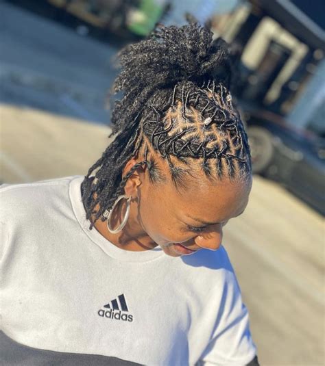 Pin By Gxldsmart On Dreadheads Girls Short Locs Hairstyles Short