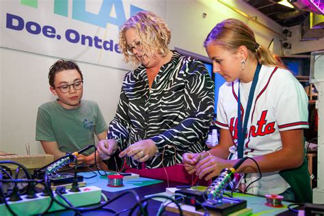 Fourteens School Voor Tieners Van 10 Tot 14 Jaar