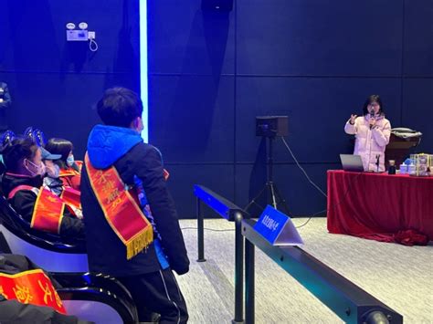 青岛海洋所科普专家走进海军博物馆开展科普活动中国地质调查局青岛海洋地质研究所