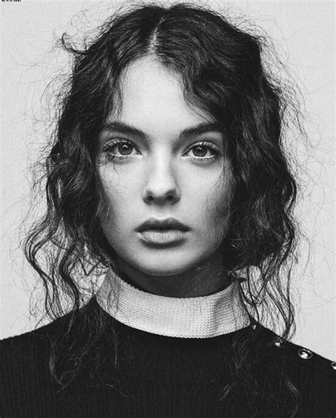 شباهت فراوان دختر مونیکا بلوچی به جوانی‌های مادرش تصاویر