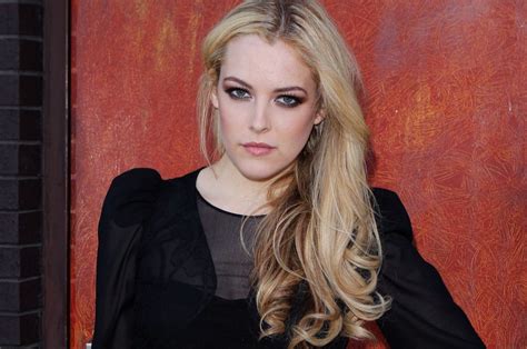 Riley Keough To Star In Starzs Girlfriend Experience Series