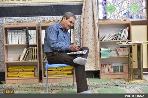 ایسنا نام نویسی از نودانشجویان دانشگاه قم عکس هانی احمدزاده