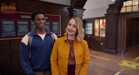 Xem phim Sex Education tôi vội thủ thỉ cảm ơn chồng Nếu 2 năm trước anh không quyết đoán giờ