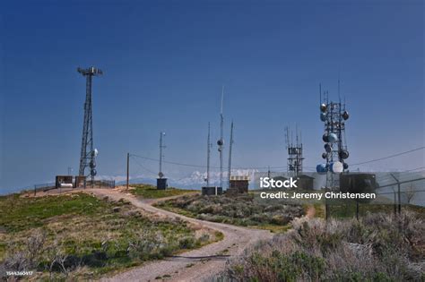 웨스트 레이크 마운틴 피크 스프링 마운틴 하이킹 코스 유타 호수 와사치 프론트 록키 산맥 프로보 유타에 있는 라디오 타워 전망대 미국 0명에 대한 스톡 사진 및 기타 이미지