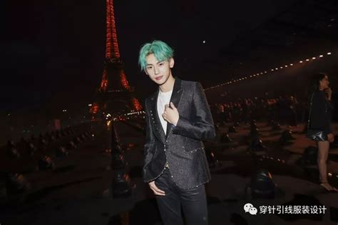 埃菲尔铁塔下的摇滚现场重现奢华帅气吸烟装 Saint Laurent 2020 春夏大秀 圣罗兰