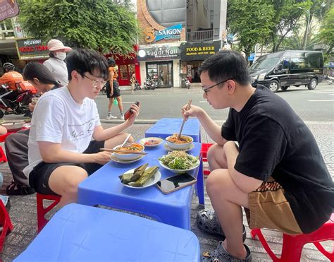 Sofm Gây ấn Tượng Khi Ghé Thăm Việt Nam Lily Ngỡ Ngàng Trước Cảnh đắng