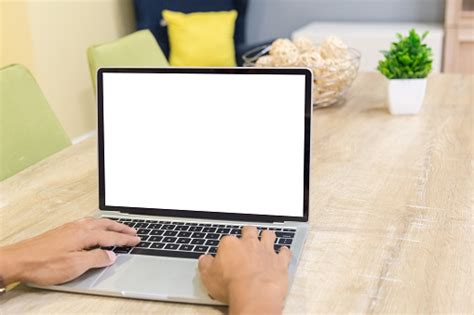 집에서 작업 빈 흰색 데스크톱 화면과 노트북을 사용 하 여 사업가의 모형 이미지 Mars Global Surveyor에 대한 스톡 사진 및 기타 이미지 Mars