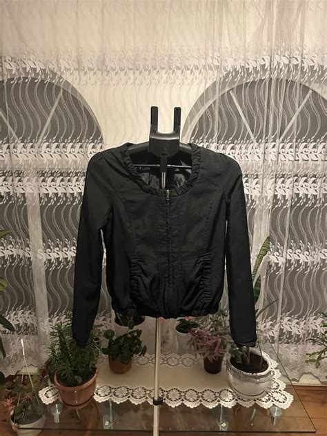 Курточка 😍 — ціна 99 грн у каталозі Куртки Купити жіночі речі за доступною ціною на Шафі