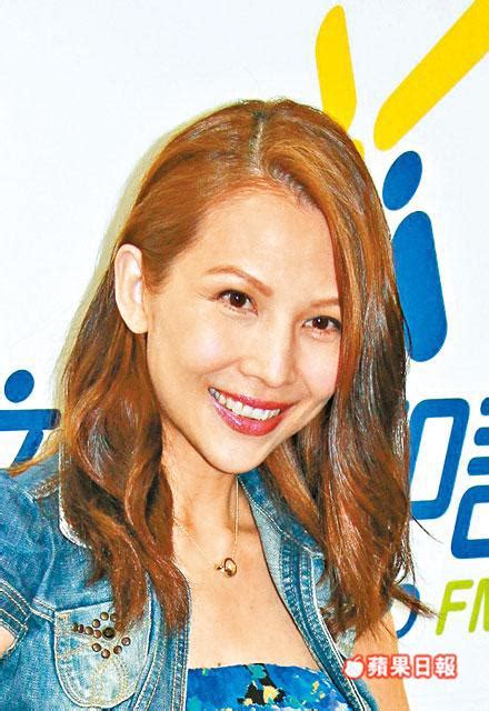 馮仁昭四圍超：蔡少芬家有大包 馮仁昭 蘋果日報•聞庫