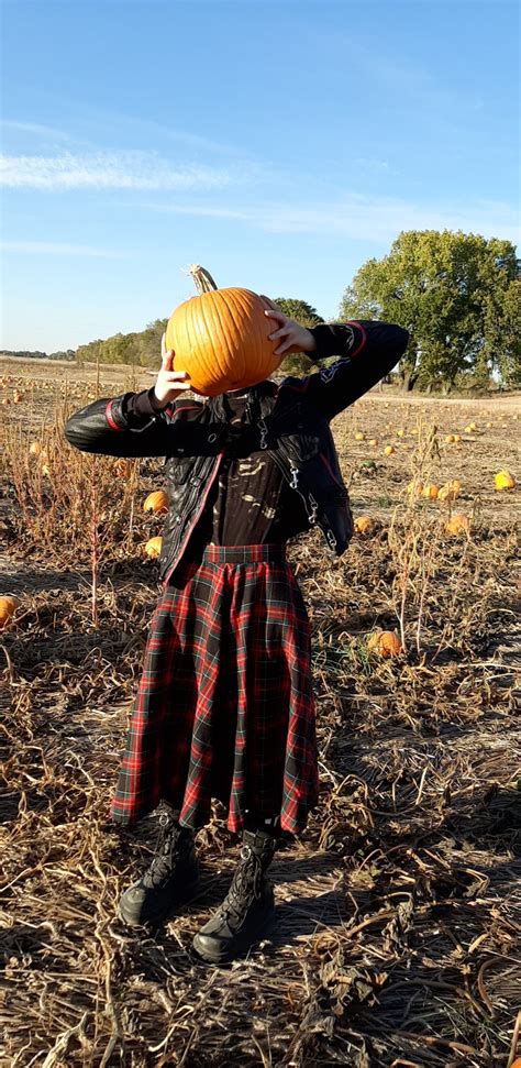 My Partner And I At The Pumpkin Patch 🎃theyheit🎃 Rnonbinary