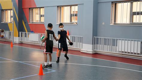 “Хөгжөөнт буухиа” тэмцээн Олонлог Академи сургууль