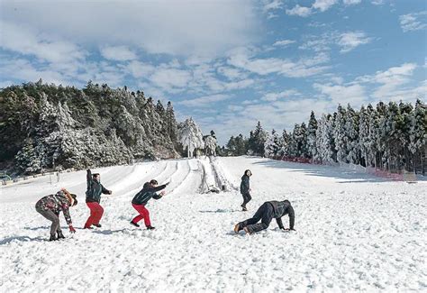不用去北方来明月山滑雪场冬天制霸朋友圈 冰天雪地
