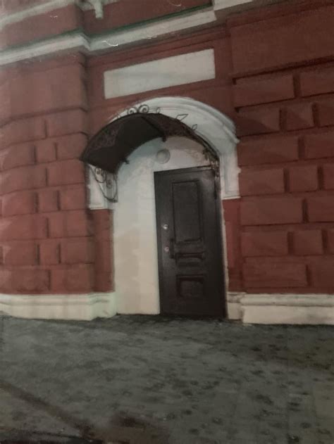 This Door Is Not Aligned Properly Rmildlyinfuriating