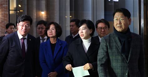 민주당 이재명 피습 “범인 당적·변명문 공개하라”총리실 고발