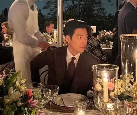 신민아♥김우빈 커플 매니저 결혼식 동반 참석 포착 인사이트