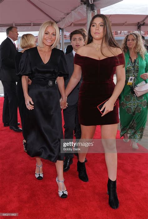 News Photo Kelly Ripa And Her Daughter Lola Grace Consuelos Lola Consuelos Mark Consuelos