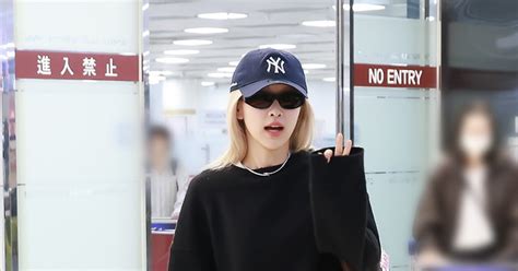 블랙핑크 로제 미소천사의 손인사 [포토엔hd]