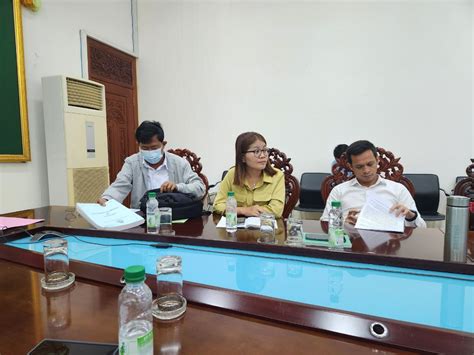 ឯកឧត្តម លី សារ៉ារិទ្ធ អភិបាលរងនៃគណៈអភិបាលខេត្តកំពង់ចាម បានអញ្ជើញដឹកនាំកិច្ចប្រជុំ