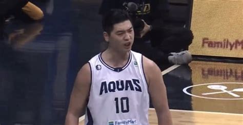 Basketball Top5 影快訊不滿吹判！胡瓏貿口吐芬芳 先噴裁判再噴艾德