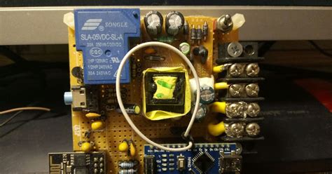 半工室 Arduino Python NodeMCU 進階應用篇寫程式Arduino教學 Arduino Nano 一直閃燈當機 Watchdog 問題 燒 Uno