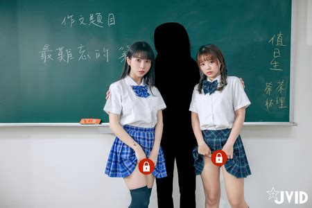 全裸尺度性愛畫面作文課の課後輔導Tiny 加加喵被變態老師下藥誘姦 P舌頭交纏舔著彼此掰開鮑鮑激情 多種體位超情慾隱藏版超狂性愛畫面流出 JVID