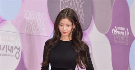 [포토] 김유정 올블랙으로 섹시미 더해