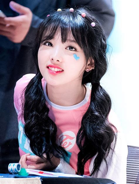 Nayeon Wallpapers Top Free Nayeon Backgrounds Wallpaperaccess
