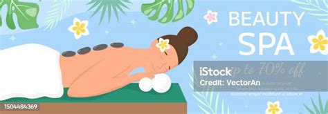 벡터 뷰티 스파 살롱 배너 템플릿입니다 여자는 뜨거운 돌 마사지 열대 나뭇잎 푸른 배경에 꽃을 피운다 뷰티 산업 마사지 서비스 전단지 브로셔 판매 쿠폰 꽃 식물에 대한 스톡
