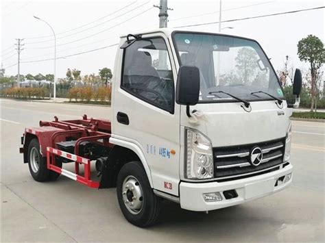 长安勾臂垃圾车，小型勾臂垃圾车图片，勾臂式垃圾车多少钱