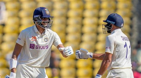Mohammed Shami Surpasses Rahul Dravid And Virat Kohli In Hitting Sixes