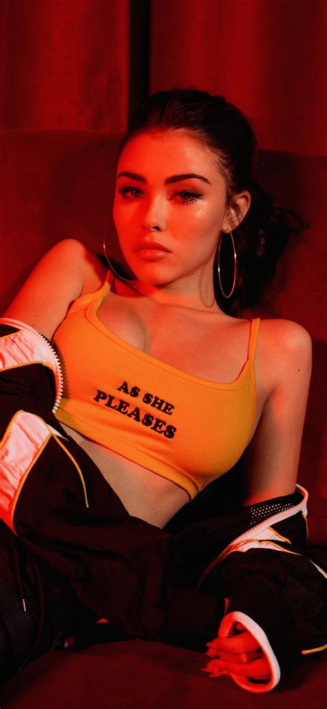 Music Madison Beer American Singer 1125x2436 Phone Hd Wallpaper