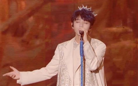 【王俊凯】十周年演唱会新歌《回望》舞台首唱！ 王俊凯的资源组 王俊凯的资源组 哔哩哔哩视频