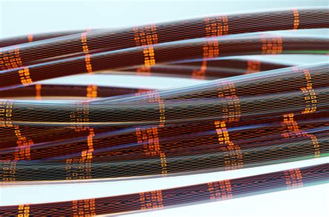 케이블 및 디지털 World3d 렌더링에서 데이터 전송에 대 한 연결의 컨셉 이미지 0명에 대한 스톡 사진 및 기타 이미지 0명 3차원 형태 개념 Istock