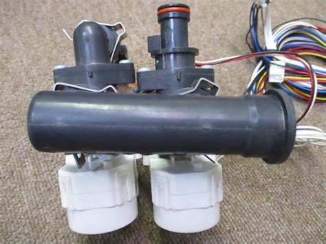 ジャンク 日立家庭用ヒートポンプ給湯機 BHP TA464の ふろ混合弁 中温水混合弁 NSAE001N18 NSAE001N03 ELK