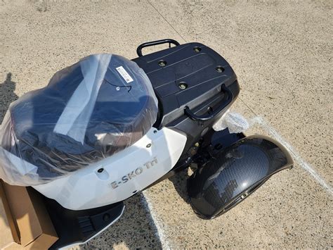 Kr모터스 전동스쿠터 이스코트리 신차팝니다 판매가 255만원 국가보조금 받는 전동삼륜스쿠터 경상남도 김해시 안동 오토바이판매 수리 당근 비즈 소식