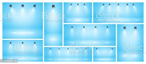 스포트라이트가있는 빈 파란색 스튜디오 추상적 인 배경 스포트라이트 효과가있는 제품 쇼케이스 배경 무대 조명 벡터 일러스트 레이 션 0명에 대한 스톡 벡터 아트 및 기타