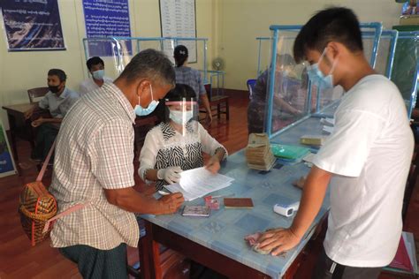 ဘားအံမြို့နယ်၌ ၂၀၂၁ ခုနှစ် မိုးရာသီစပါးစိုက်ပျိုးစရိတ် ချေးငွေများ ထုတ်ချေးပေးလျက်ရှိ