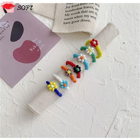 ของขวัญแหวนดอกไม้ถักขนาดเล็กประดับลูกปัดแฮนด์เมดน่ารัก หลากสี Softness1 Th Thaipick