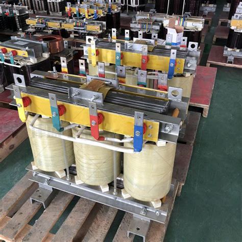 变压器 三相变压器，三相隔离变压器，三相光伏隔离变压器，三相稳压器，三相电力稳压器，三相调压器，三相柱式调压器，上海铭泺实业有限公司
