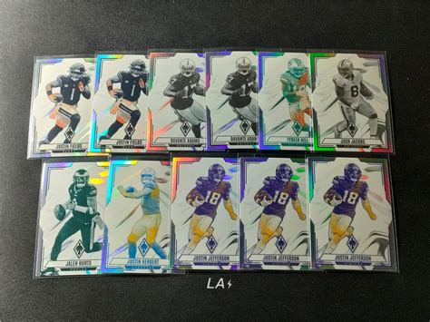 【la拍卖】2023 Panini Phoenix Nfl 系列 杰弗森 雅各布斯 赫茨 赫伯特 亚当斯 希尔 费尔斯 特卡 折射 11张打包