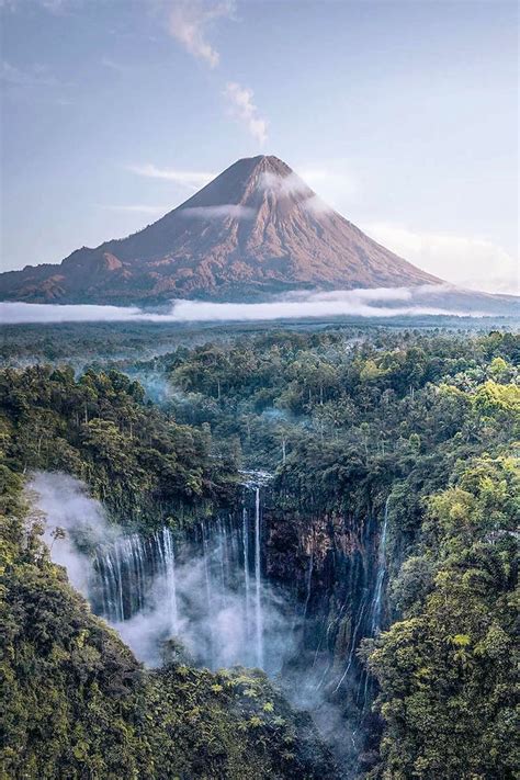 Air Terjun Tumpak Sewu Keindahan Alam Yang Luar Biasa Di Lumajang