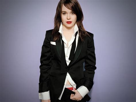 Девушка в пиджаке галстуке 91 фото