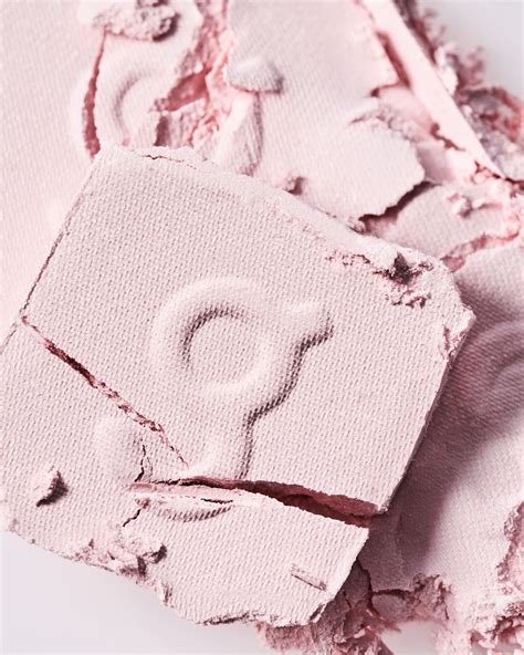 컬러그램 Colorgram 평온한 메컵 세계에 나만의 큐브 팔레트 등장이라 컬그 싱글 큐브 섀도우 3구 케이스에 컬린이들의 취향 추구미를 가득 담아봐 난 강렬하고