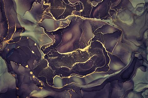 알코올 잉크 기술의 천연 고급 추상 유체 예술 그림 부드럽고 꿈꾸는 벽지 투명한 파도와 황금 소용돌이를 만드는 색상의 혼합물 포스터용 기타 인쇄물 건강관리와 의술에 대한