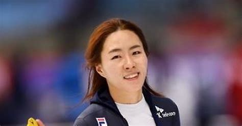 이상화 500m 1차 레이스 우승 금빛 질주 장훙 따돌리고 연속 금메달