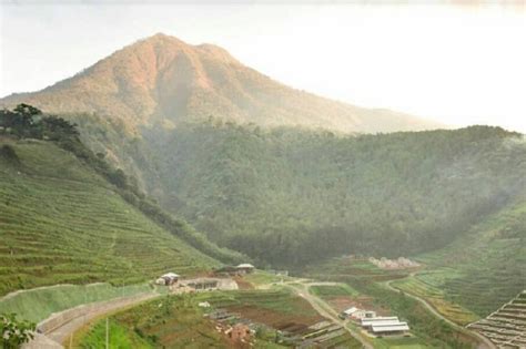 Sindo Hi Lite Gunung Kawi Jadi Saksi Berdirinya Kerajaan Singasari